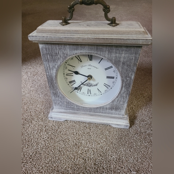 Loius Barnard | Accents | Louis Barnard Farmhouse Style Mantel Clock ...